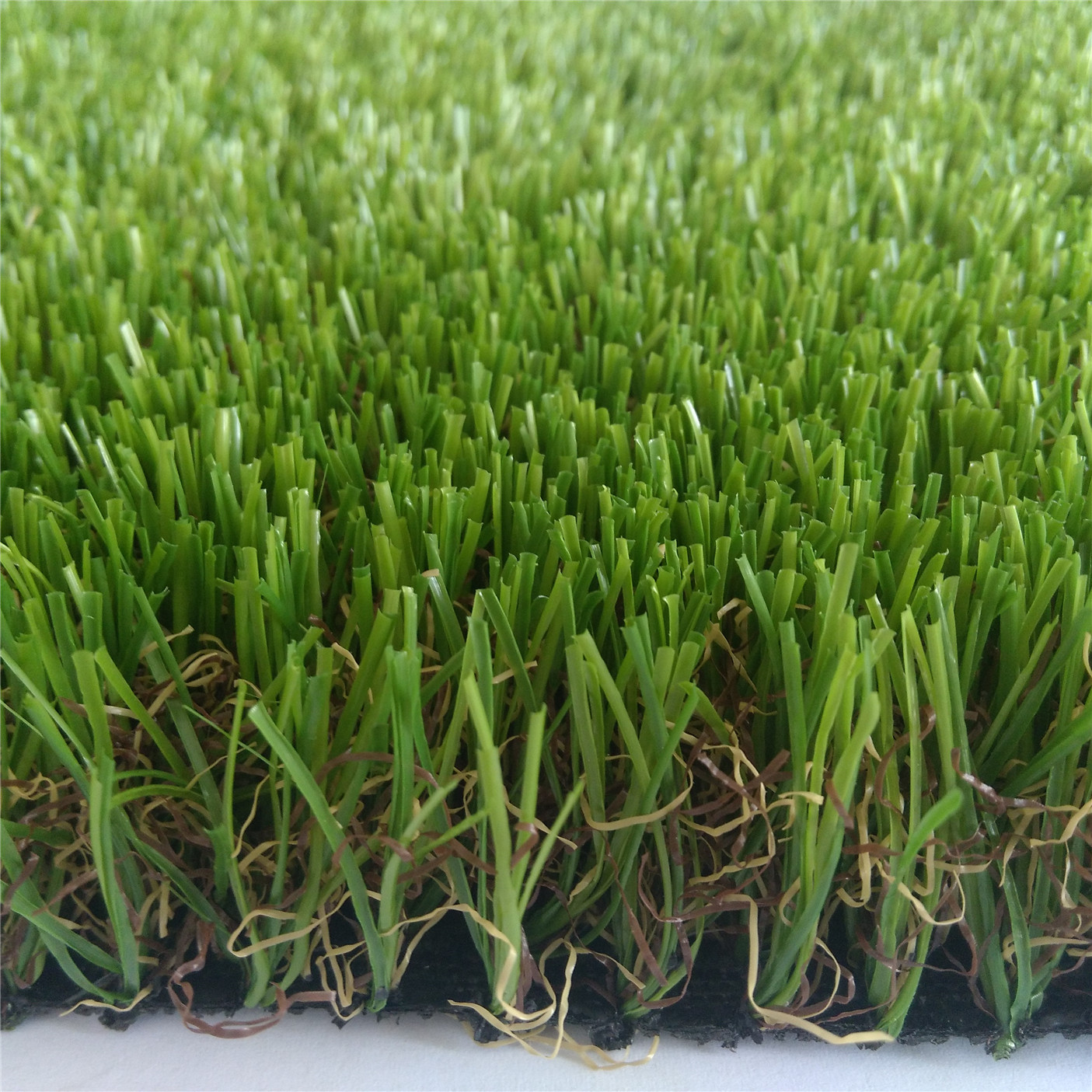 artificial grass for landscaping, gardens, rooftops, patios, balconies ...